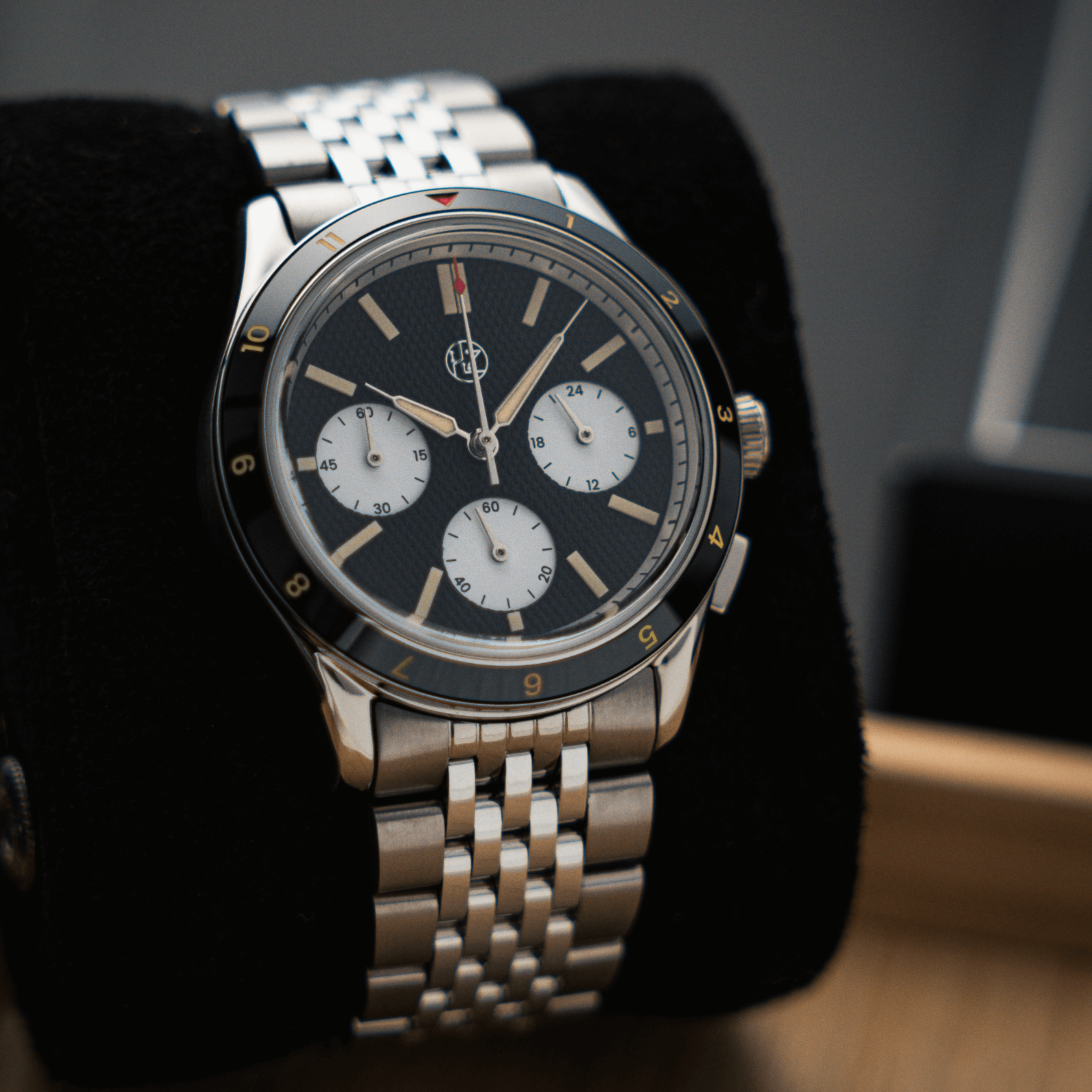 HZ.02 Chronograph - Hz Watches